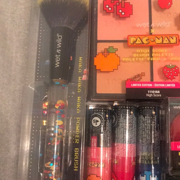 wet n wild | Makeup | Pac Man Limited Edition Wet N Wild Makeup New ...